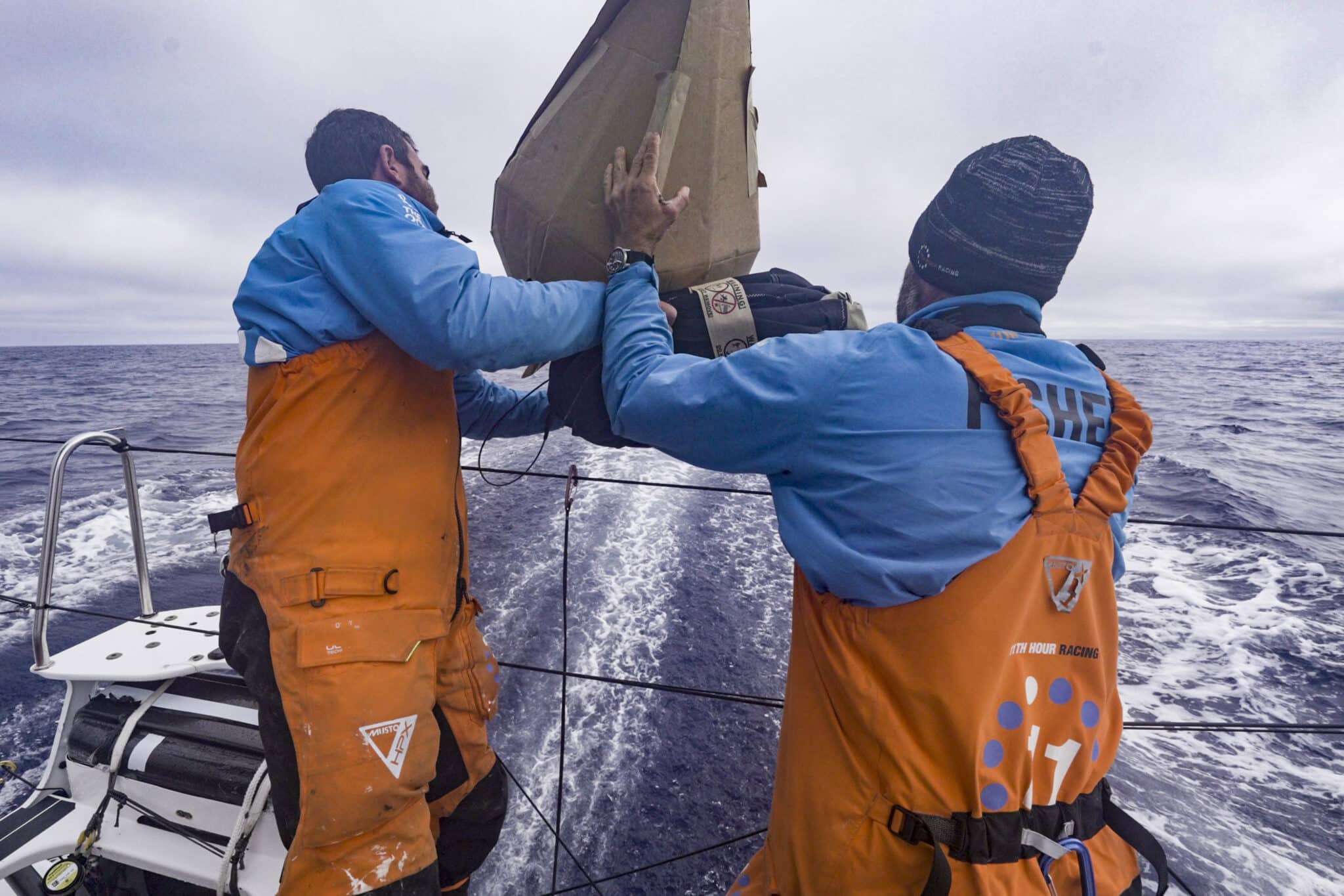 VITAL BUOY DEPLOYED IN THE REMOTE SOUTHERN OCEAN - 11th Hour Racing Team